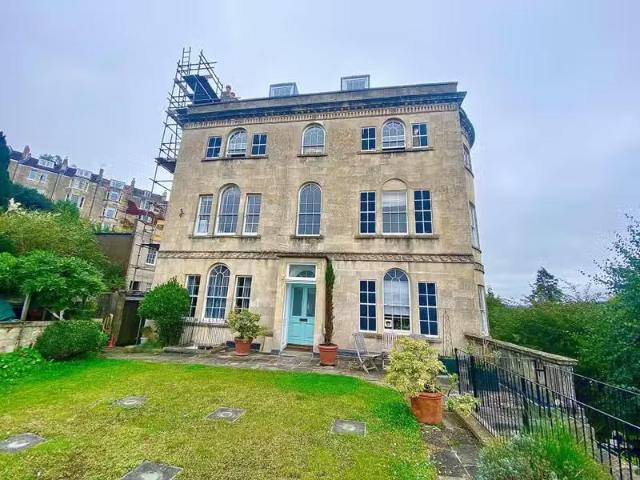 Cheap 2 bedroom property for rent in Upper East Hayes, Bath, BA1