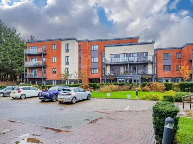 Rental! 2 bedroom retirement property for rent in Llys Faith.