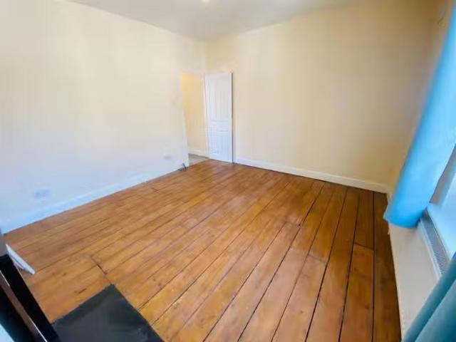 Nice 2 bedroom terraced house for rent in BPC00730 Highbury Ro.