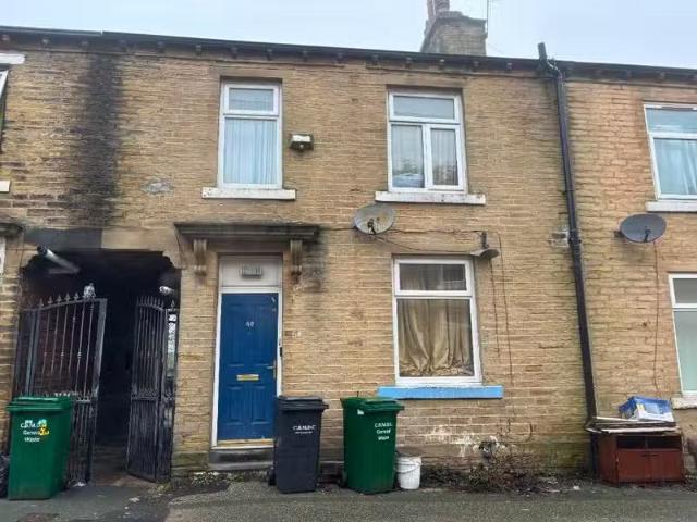 Charming 2 bedroom terraced house for rent in Copley Street, B.