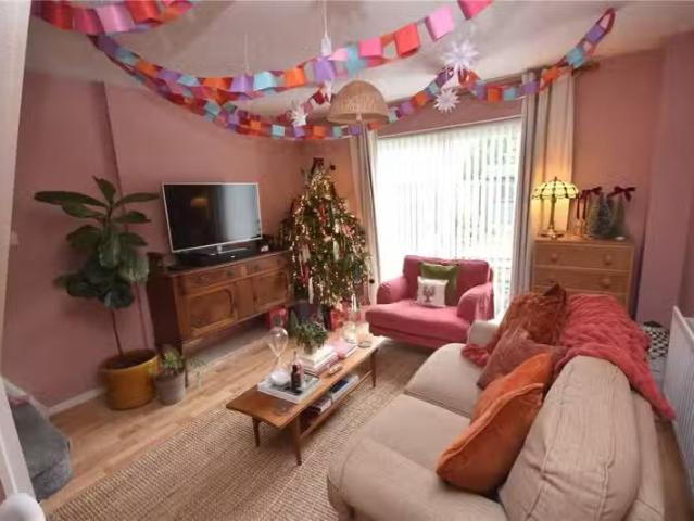 For Rent! 2 bedroom terraced house for rent in Enville Close.