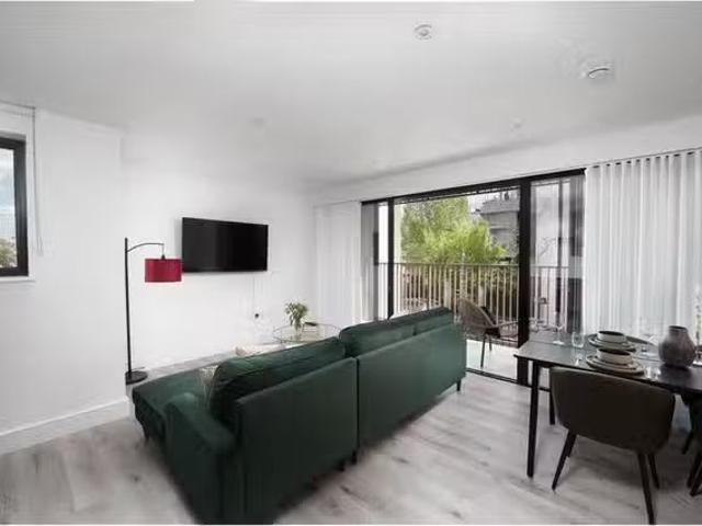 Cheap 2 BR Coomer Place