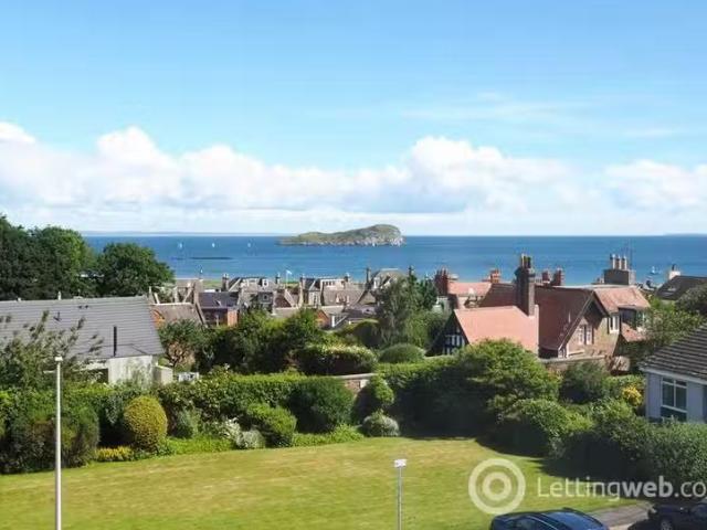 Deal! 2 BR Property to rent in Marmion Court, North Berwick, E.