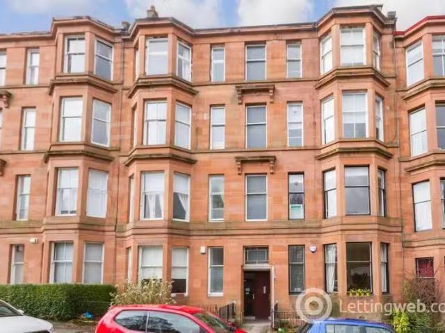 Cozy 2 BR Property to rent in Airlie Street, Hyndland, Glasgow.