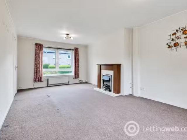Rental! 2 BR Property to rent in Burnhead Crescent, Gilmerton.