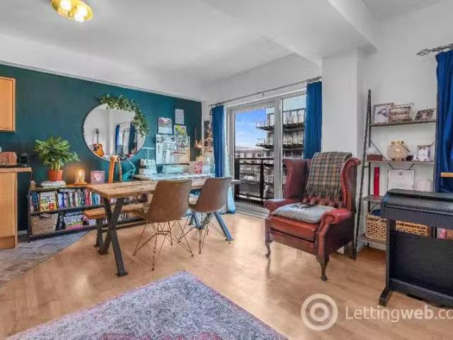 For Rent! 2 BR Property to rent in Breadalbane Street, Leith.