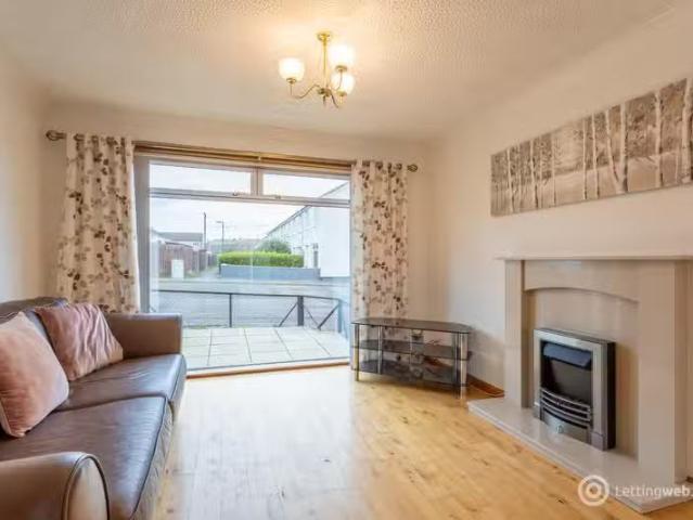 Just in! 2 BR Property to rent in Campview Gardens, Shawfair.