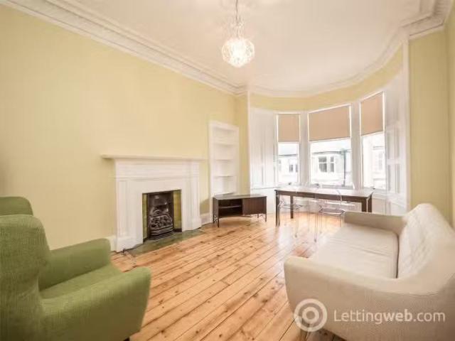 Cheap 2 BR Property to rent in Comely Bank Place, Edinburgh, EH4