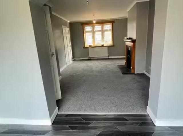Nice 2 BR Property to rent in Craigard Road