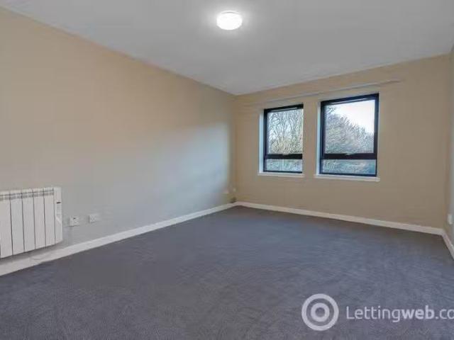 Deal! 2 BR Property to rent in Craighouse Gardens, Edinburgh.