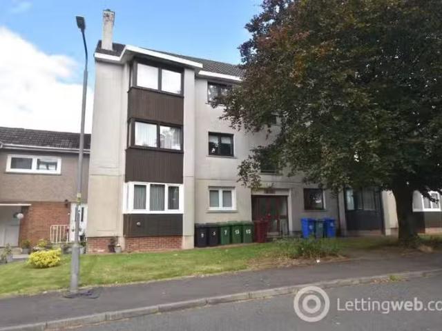 Charming 2 BR Property to rent in Dunglass Avenue
