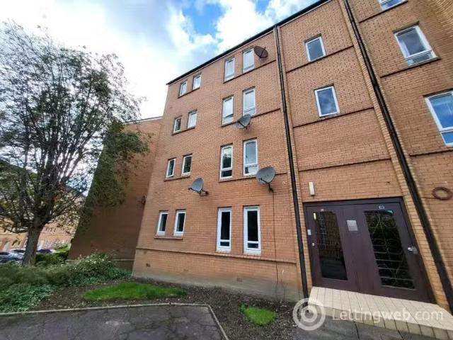 Unique 2 BR Property to rent in Dorset Street, Anderston, Glas.