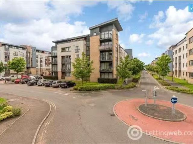 Rental! 2 BR Property to rent in East Pilton Farm Avenue, Edin.