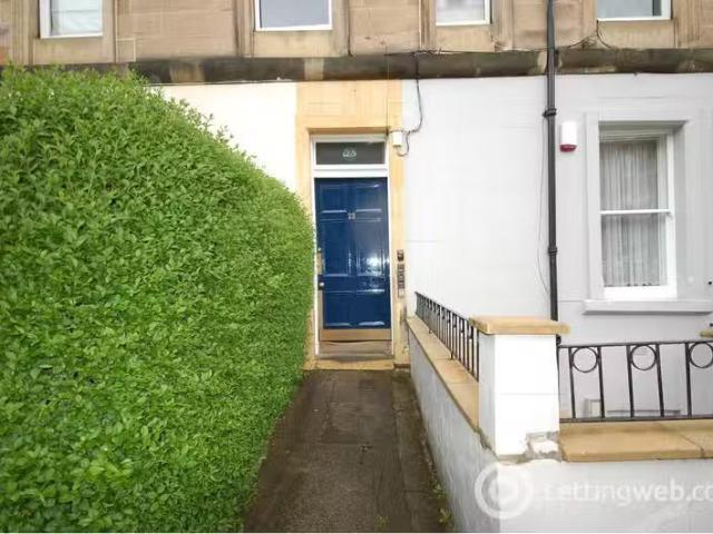 Charming 2 BR Property to rent in Hillside Street