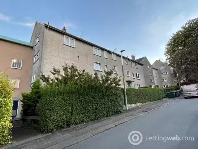 Unique 2 BR Property to rent in Lady Nairne Loan, Duddingston.