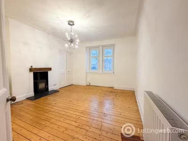 Just in! 2 BR Property to rent in Lasswade Road, Liberton, Edi.