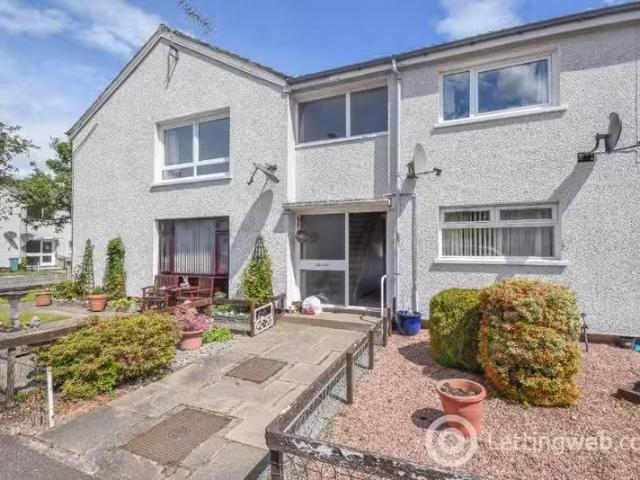 New 2 BR Property to rent in Pitreuchie Place, Forfar, Angus.