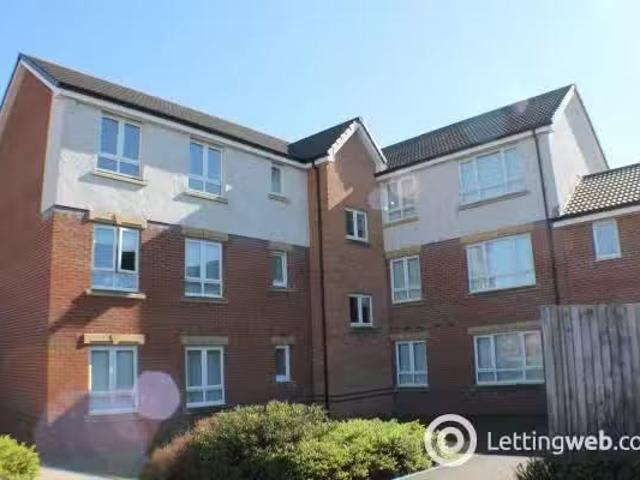 Cozy 2 BR Property to rent in Robert Adam Drive, Kirkcaldy, Fi.