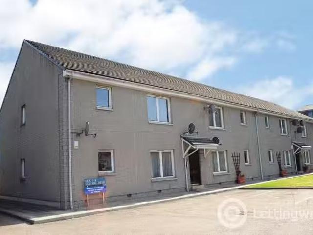 Rental! 2 BR Property to rent in Station Mews, Station Road, B.