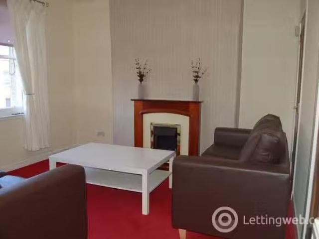 Rental! 2 BR Property to rent in Stenhouse Avenue West