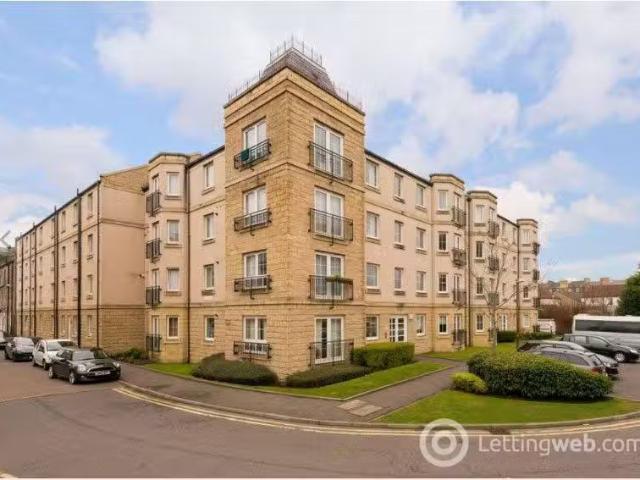 Cheap 2 BR Property to rent in Steads Place, Edinburgh, Midlot.