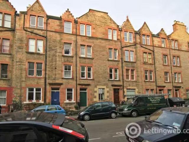 New 2 BR Property to rent in Temple Park Crescent, Fountainbri.