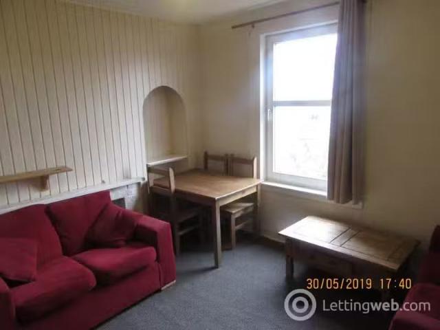 Deal! 2 BR Property to rent in TL Dens Road, Dundee