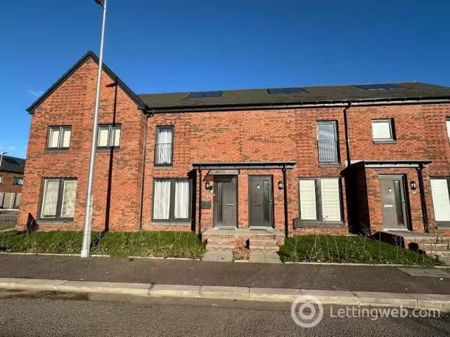 For Rent! 2 BR Property to rent in Webster Street, Dalmarnock.