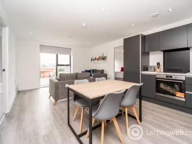 Cheap 2 BR Property to rent in Woden Street, Ordsall, Salford.