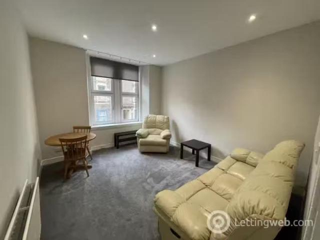 Just in! 2 BR Property to rent in 193 Blackness Road, DD1 5PH