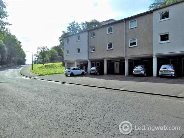 Rental! 2 BR Property to rent in 275 Hillaprk Drive