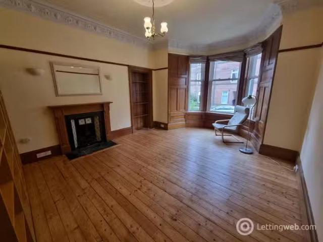 Cheap 2 BR Property to rent in 7 Bellefield Avenue, Dundee, DD.