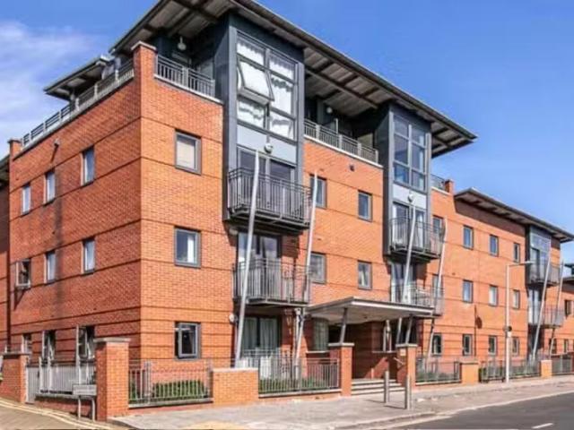 Nice 2 BR Rickman Drive, BIRMINGHAM