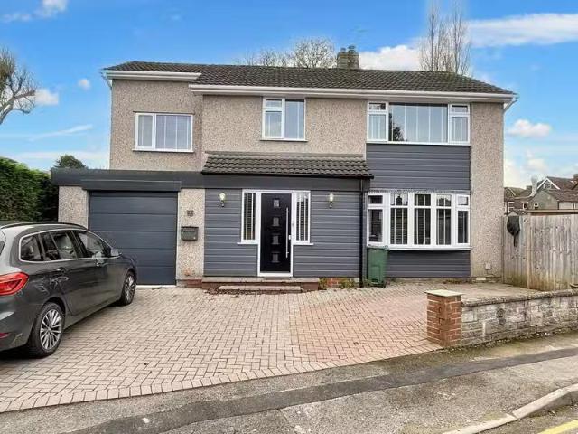 Rental! 4 BA 4 bedroom detached house for rent in Appletree Dr.