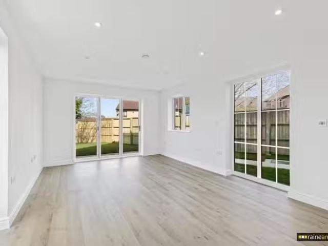 New 4 bedroom detached house for rent in Bull Stag Green, Hatf.