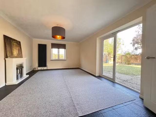 Cozy 4 bedroom detached house for rent in The Colliers, Heybri.