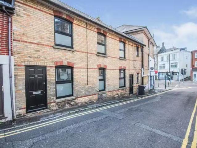New 4 bedroom property for rent in Student Apartment, Bournemo.