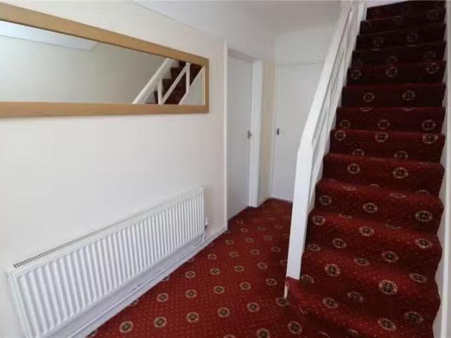 New 4 bedroom semi detached house for rent in Aylesbury Avenue.