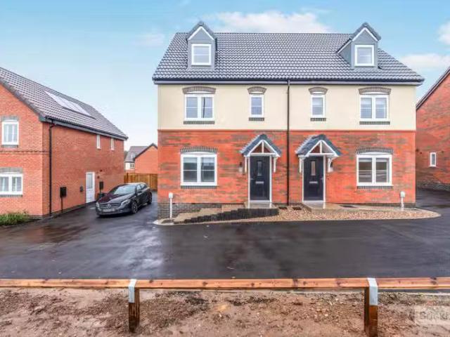 Deal! 4 bedroom semi detached house for rent in Packe Road, Sh.