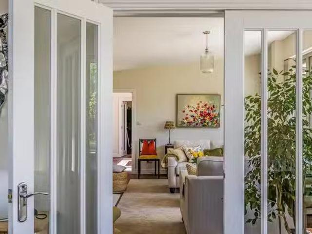 Unique 4 BR Bosham Lane