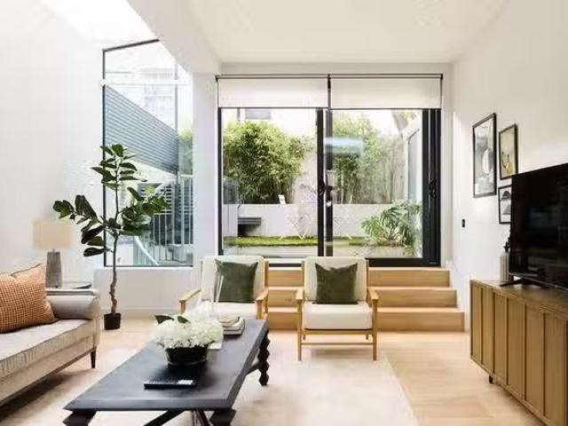 New 4 BR Hartismere Road