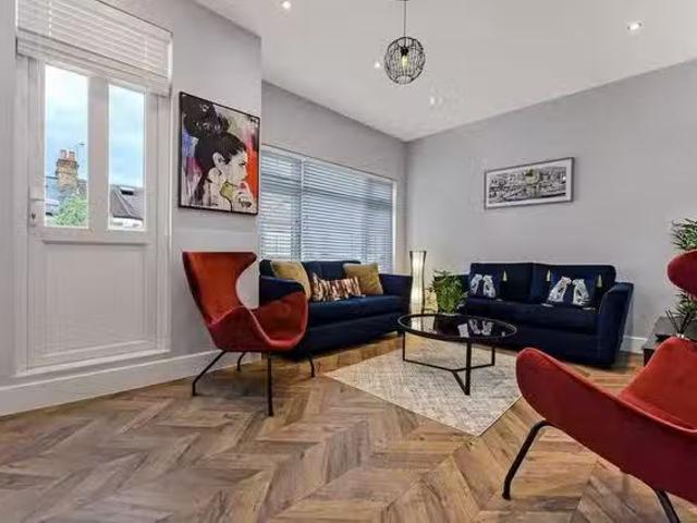 Deal! 4 BR Kimberley Gardens