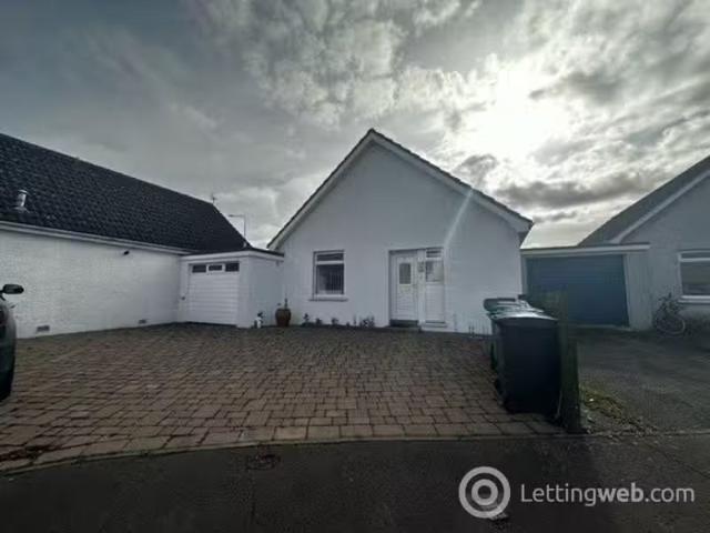 Rental! 4 BR Property to rent in Balrymonth Court, Fife