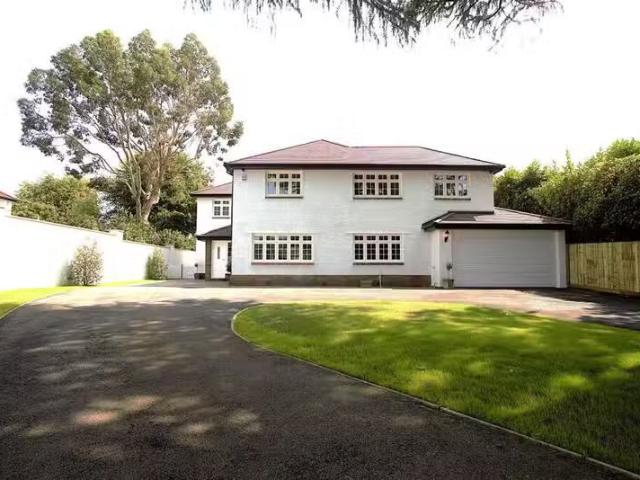 Deal! 5 bedroom detached house for rent in Druidstone Road, Ol.