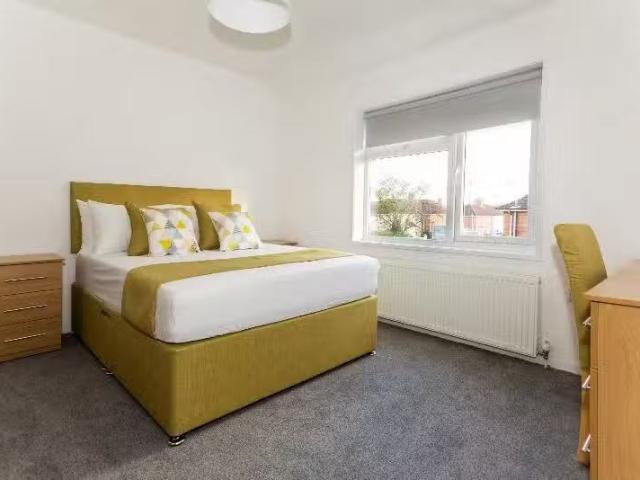 Cheap 5 bedroom house for rent in Greystoke Avenue, Bristol, B.