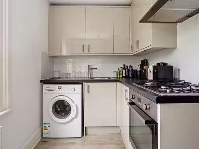 Deal! Flat to rent in Marylands Road, London W9