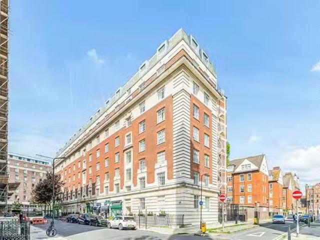 Unique Flat to rent in Coram Street, London WC1N