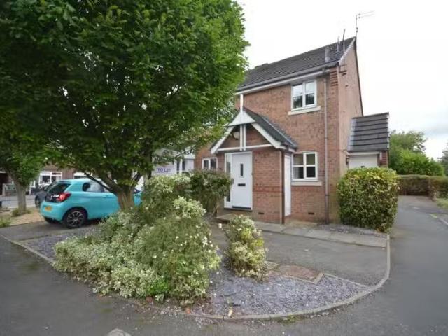 For Rent! Lampton Close, Altrincham, 2 bedroom, Apartment