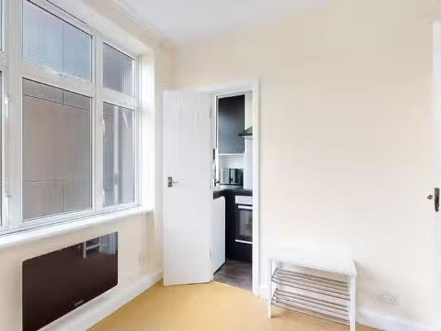 Deal! Studio apartment for rent in Fetter Lane, London, EC4A
