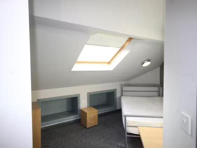 Cheap Studio flat for rent in 1 Southbrook Terrace,, Southbr.